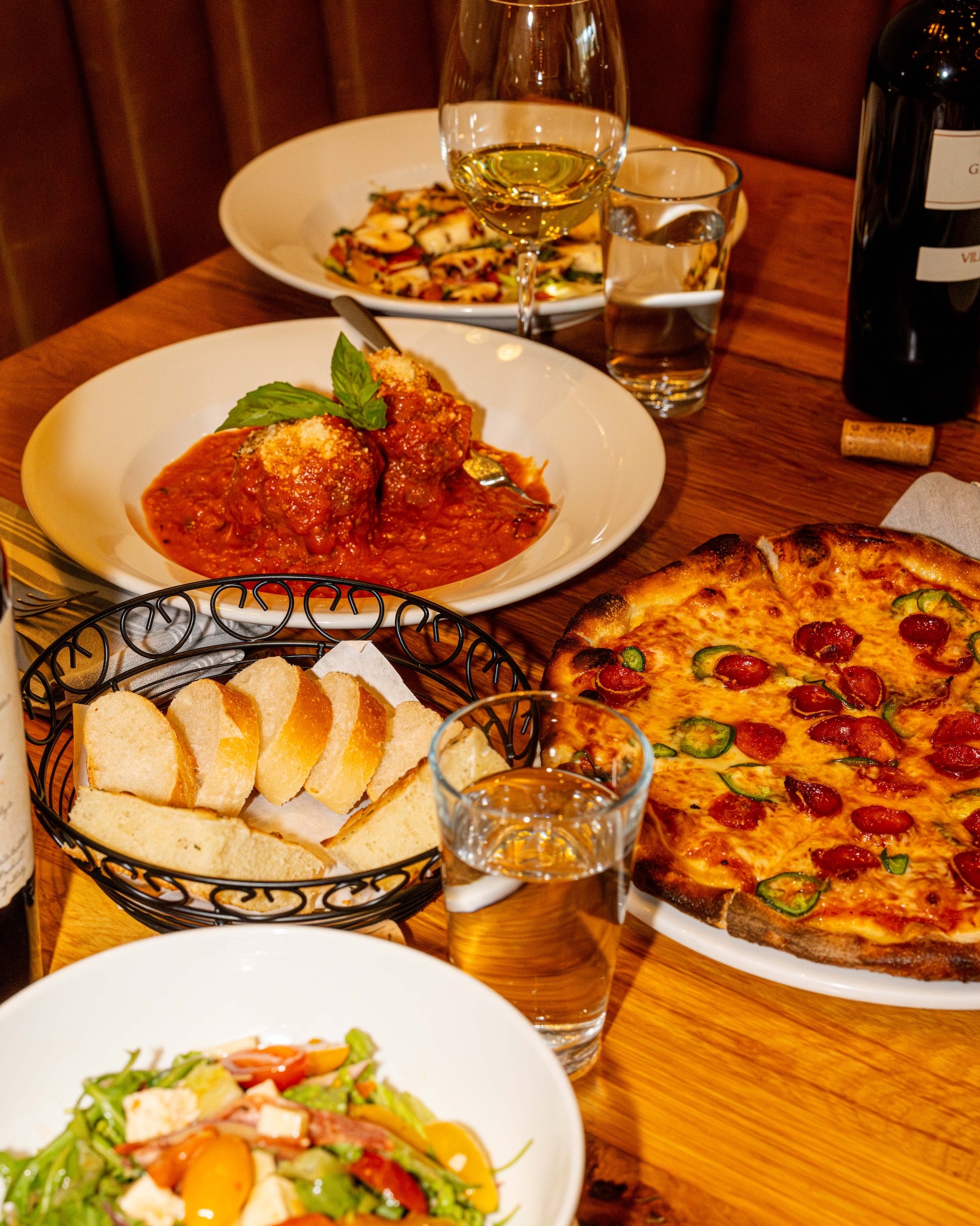 Lucco Cucina & Bar – Lucco Cucina & Bar